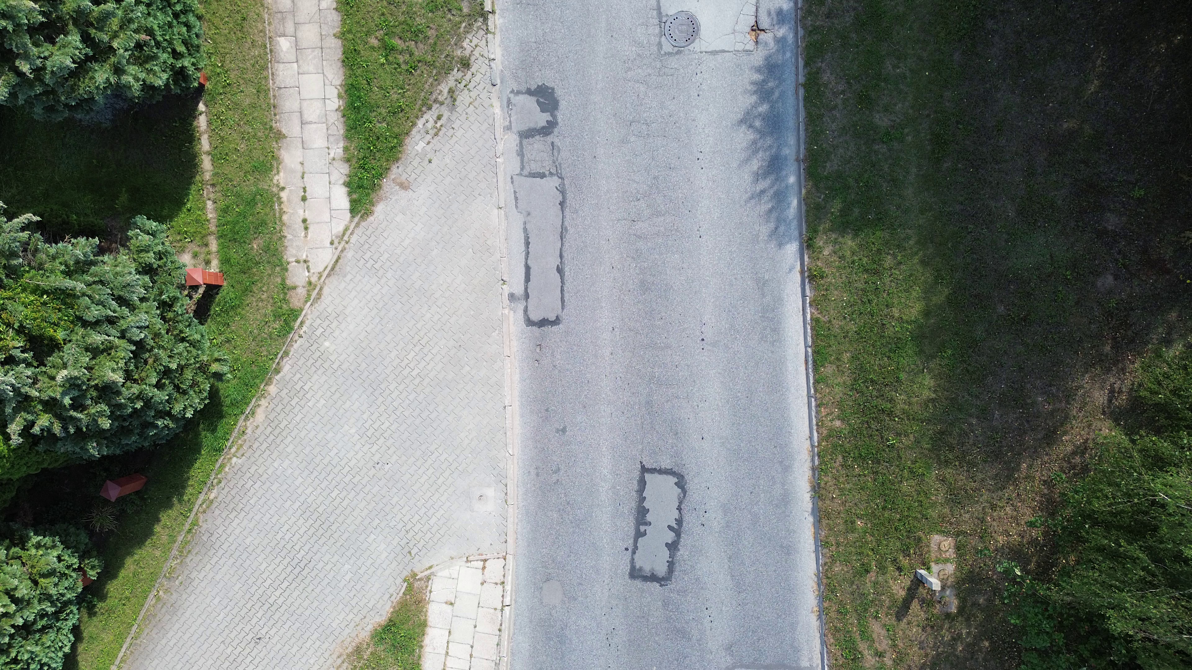 potholes Object Detection Dataset by Detekcja Drona