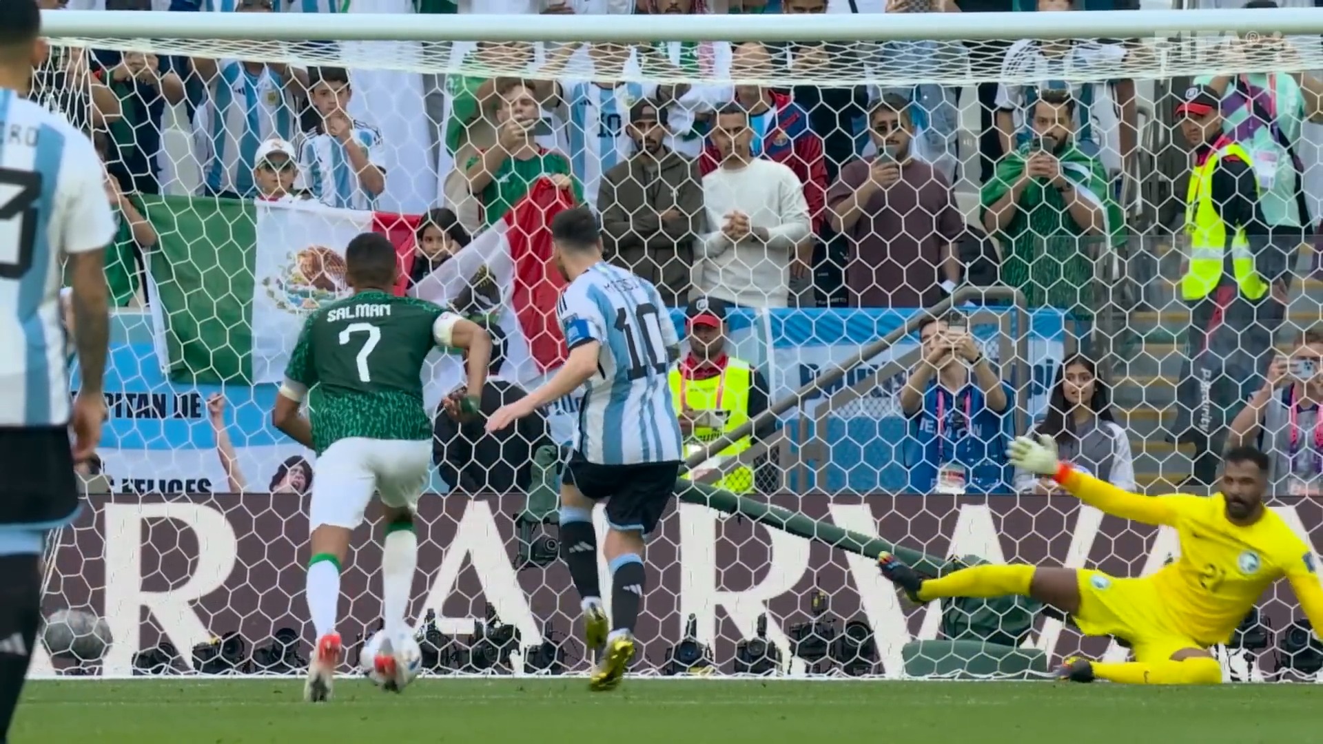 ball tracking (ball-tracking-nzyka) - Roboflow Universe