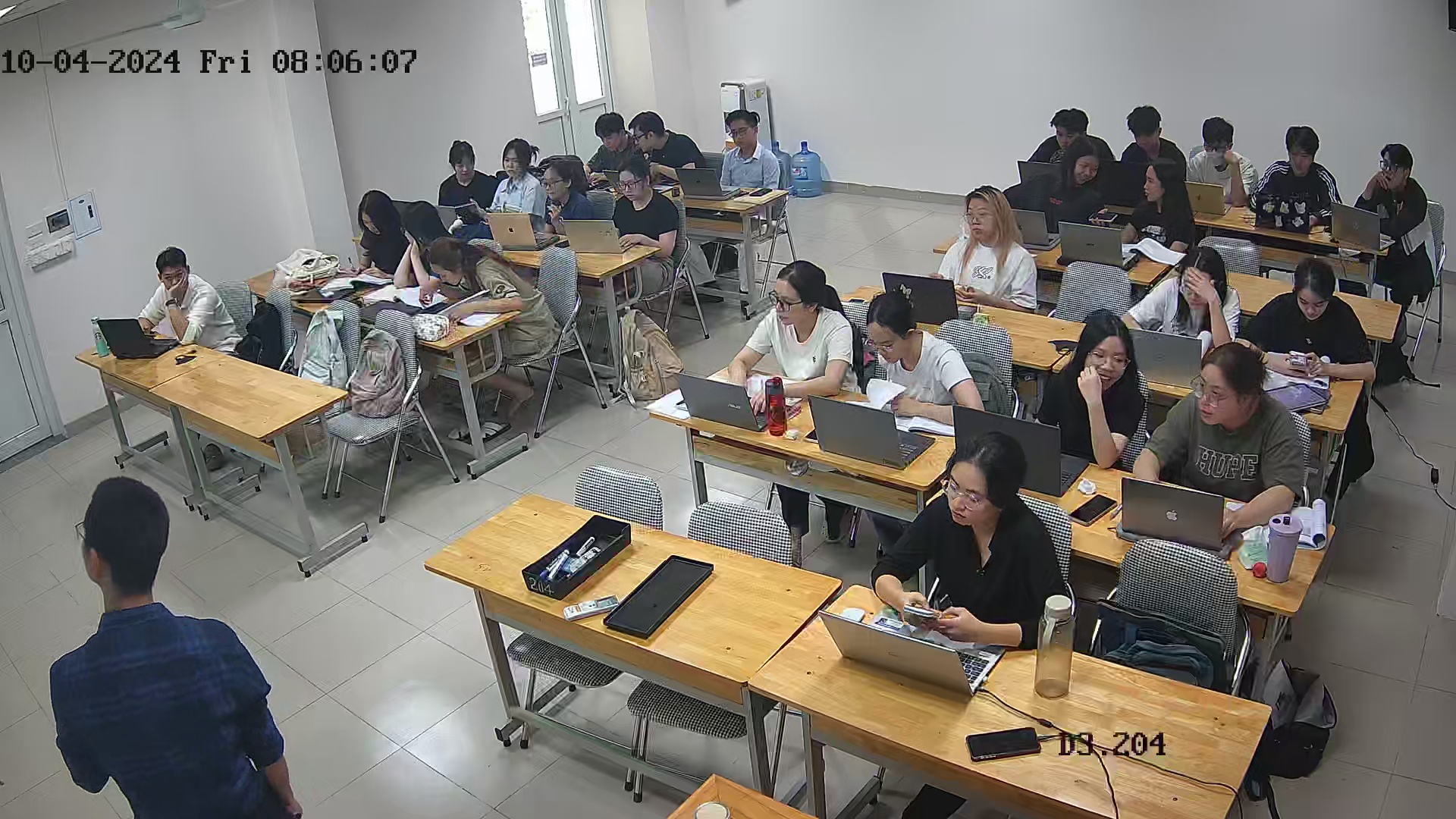 Ảnh Nckh 2425 LẦn 2 Object Detection Dataset V1 2025 02 16 12 26pm