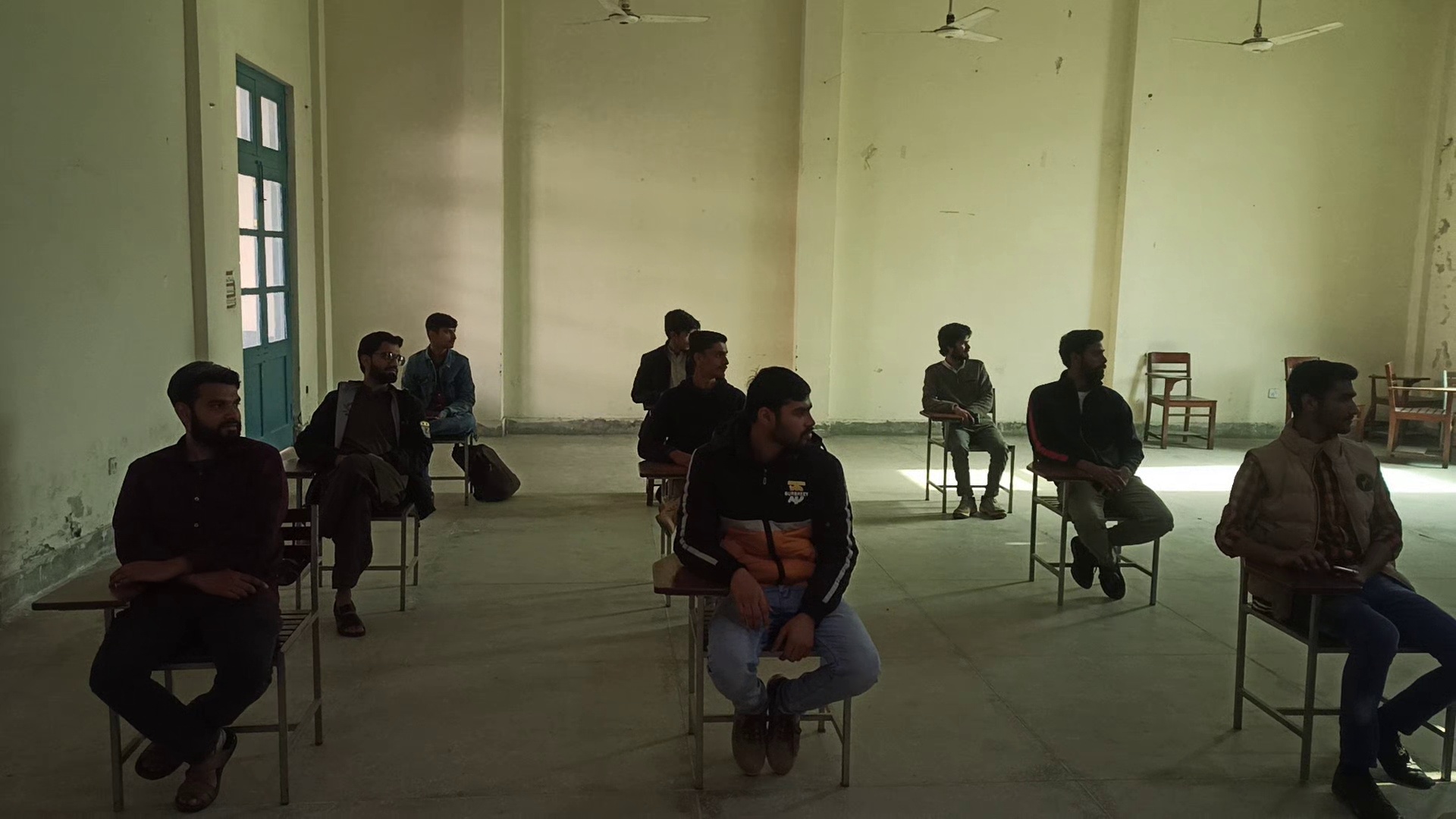 Cheat Face Object Detection Model by Parcel Tracking