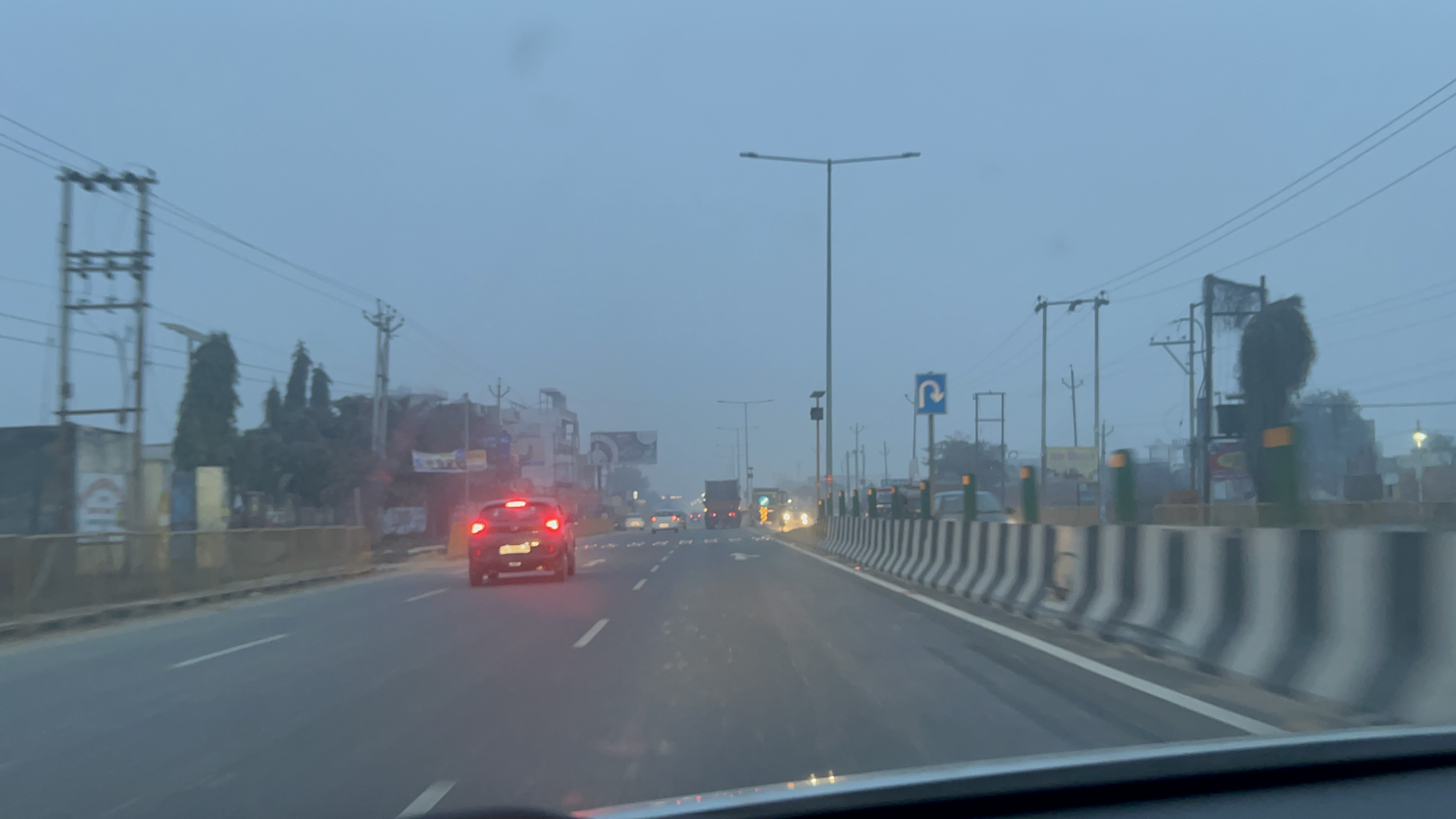 road sign detection (road-sign-detection-puk9x) - Roboflow Universe
