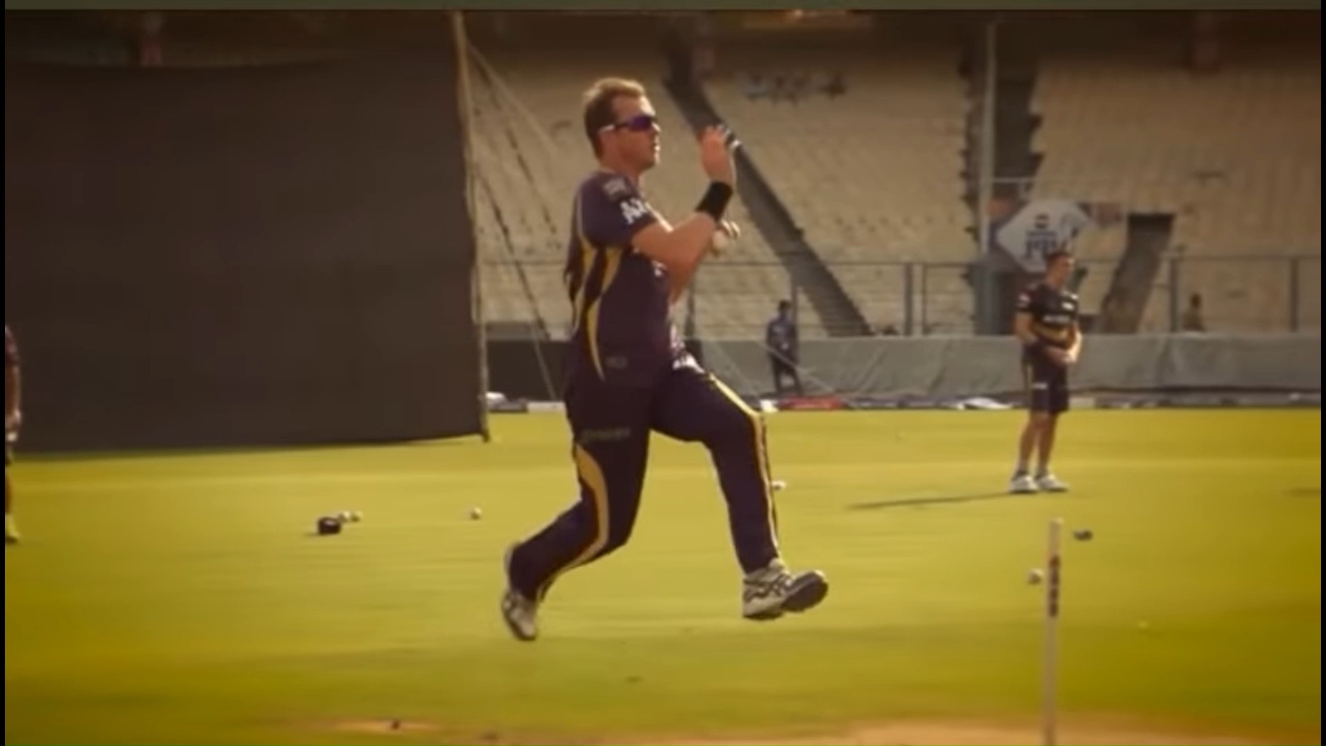 bowler_identification_sideview Object Detection Dataset by ...