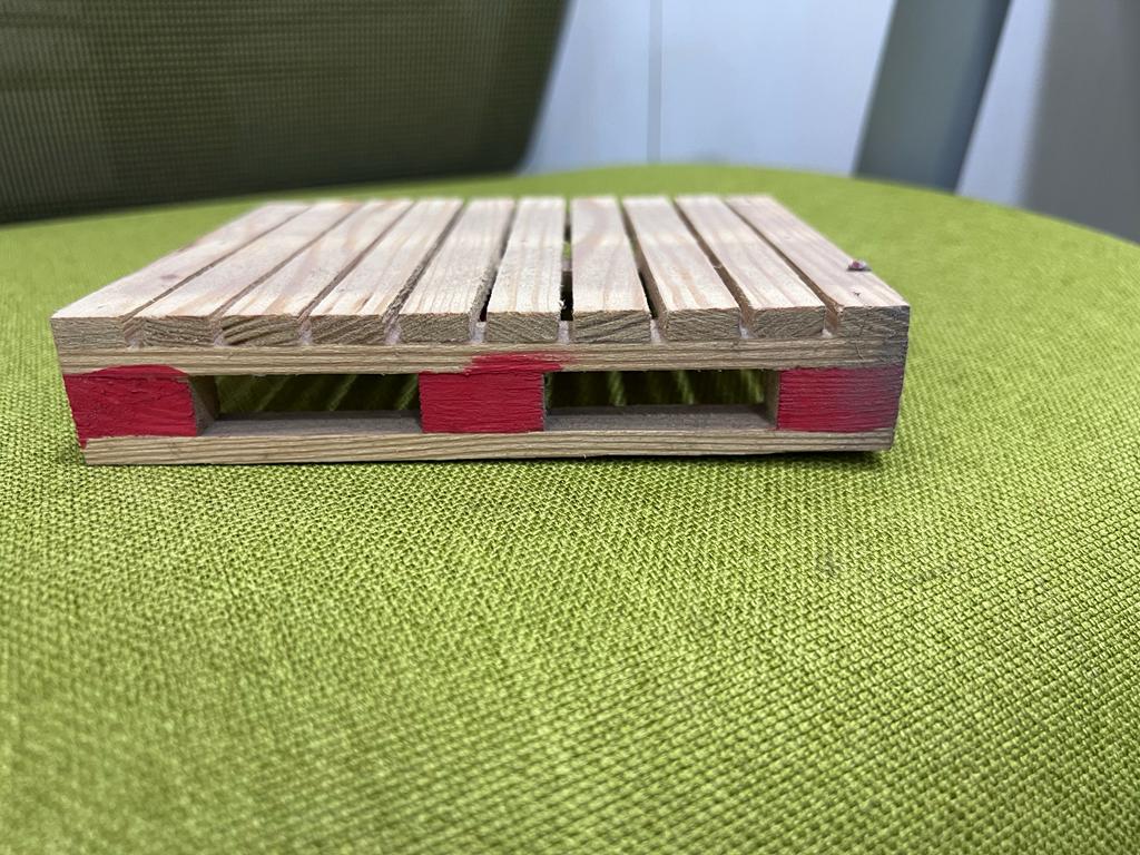 Pallets Object Detection Model by LaughTale