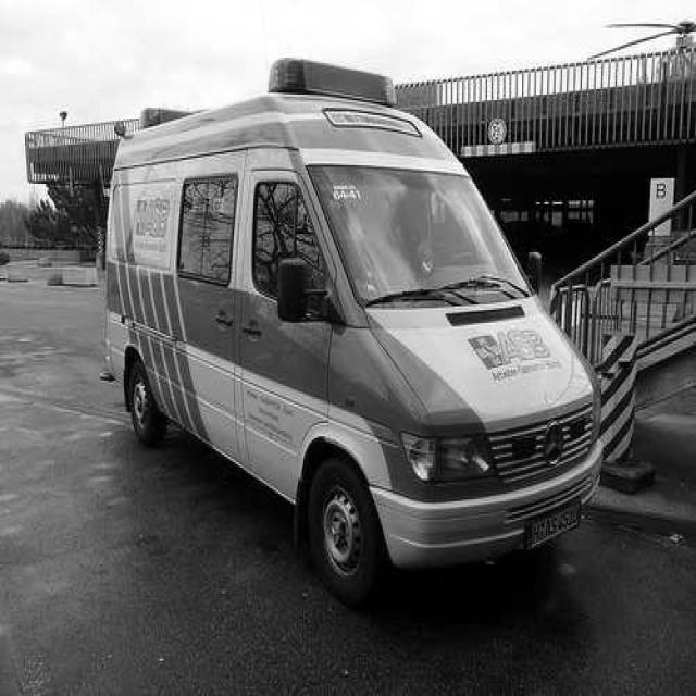 ambulance Object Detection Dataset and Pre-Trained Model by cv