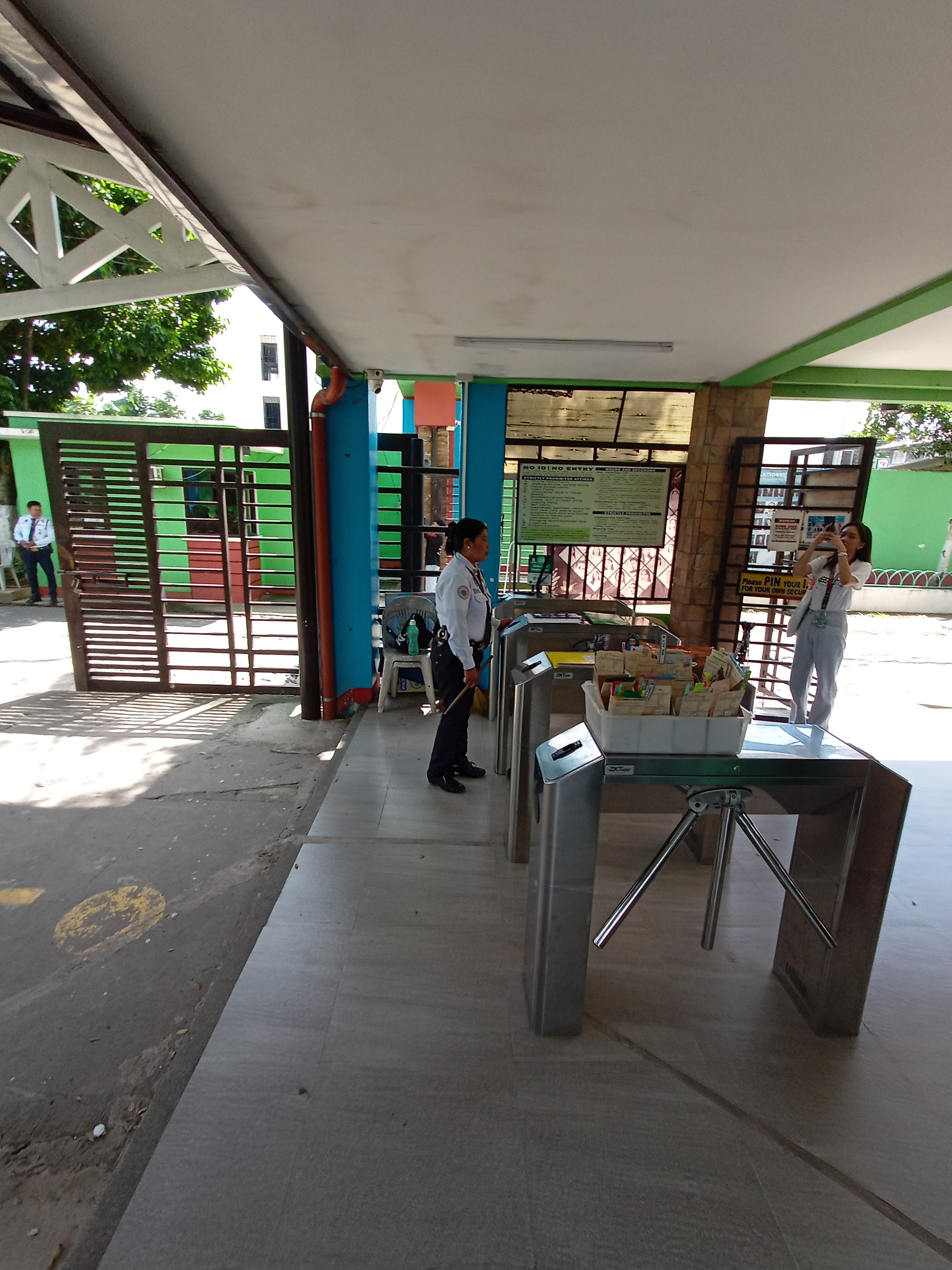 Security and Weapon Detection Instance Segmentation Dataset and Pre-Trained Model by MY WORKSPACE