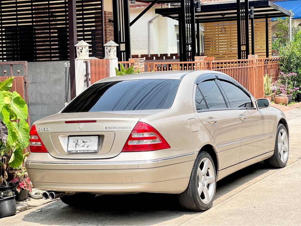 test-car-type Object Detection Dataset by ImageToTest