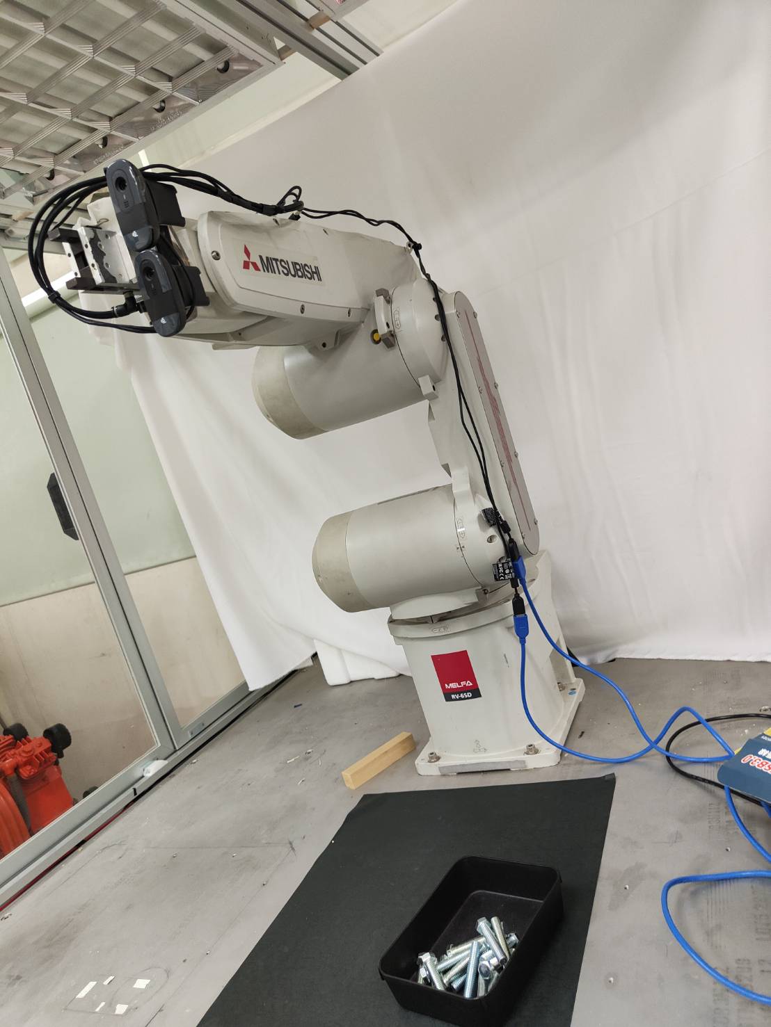 RobotArm_pose_v2 Keypoint Detection Dataset by robotArmdetect