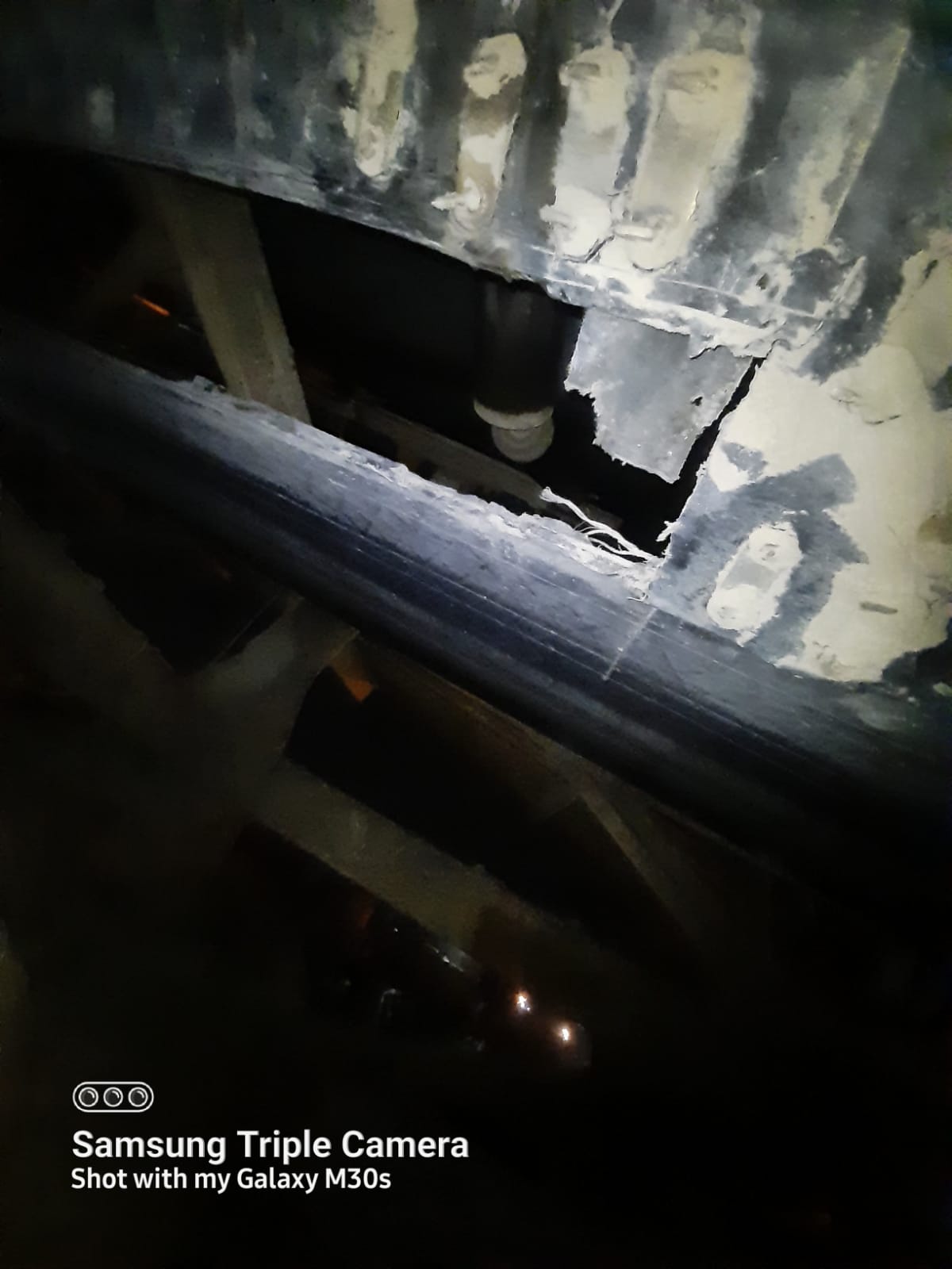 Conveyor-belt-damage-detect Instance Segmentation Dataset by Sample