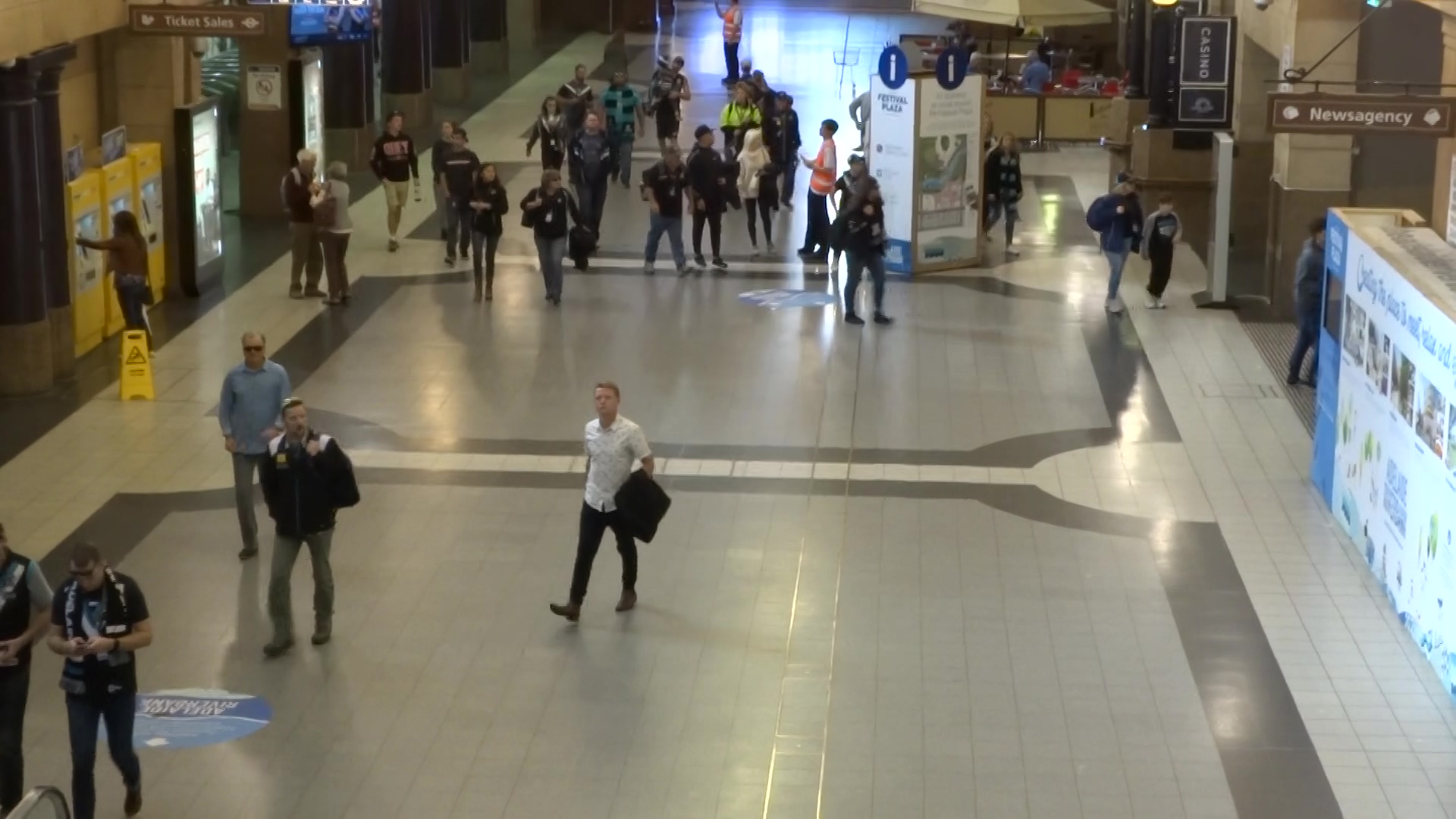 Tracking Object Detection Dataset by Human Tracking