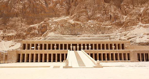 Classification ( Hatshepsut ) Classification Model by Egypt monuments