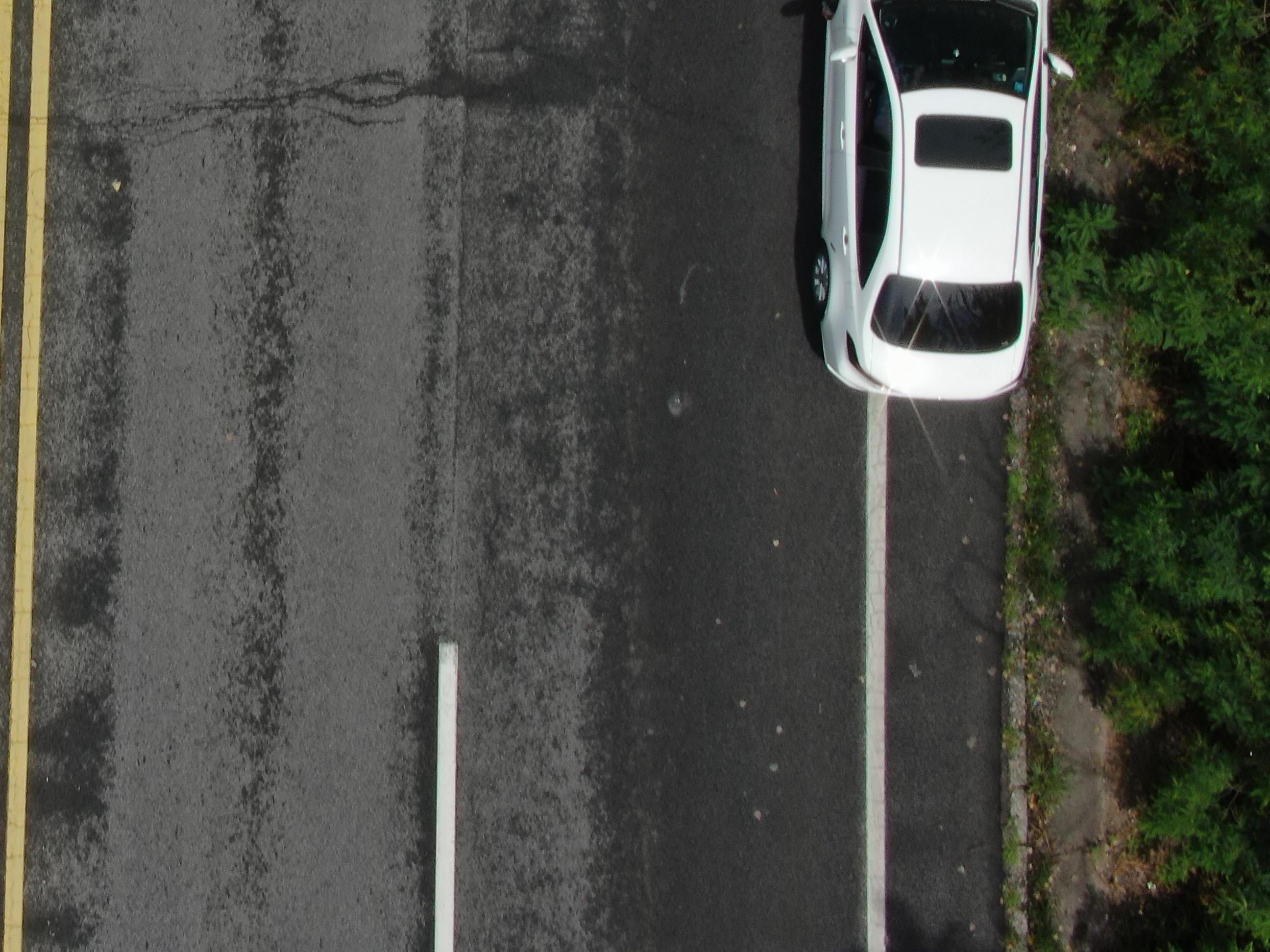 Road Breakdowns Object Detection Dataset by RoadCracks