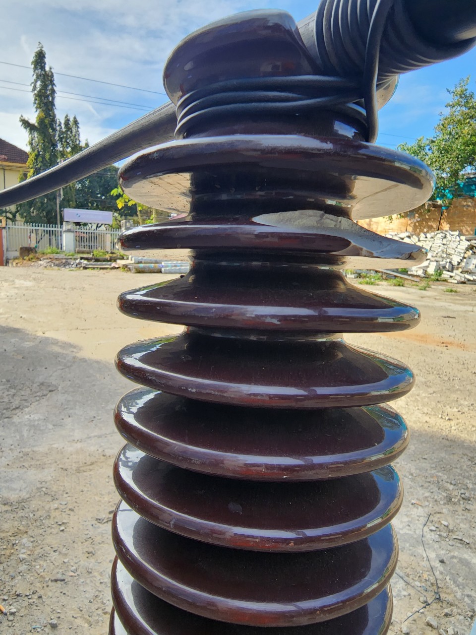 insulator_cracks Object Detection Dataset by Arash