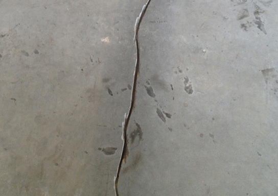 tunnel crack Semantic Segmentation Model (v1, 2024-08-07 7:47am) by Jiji