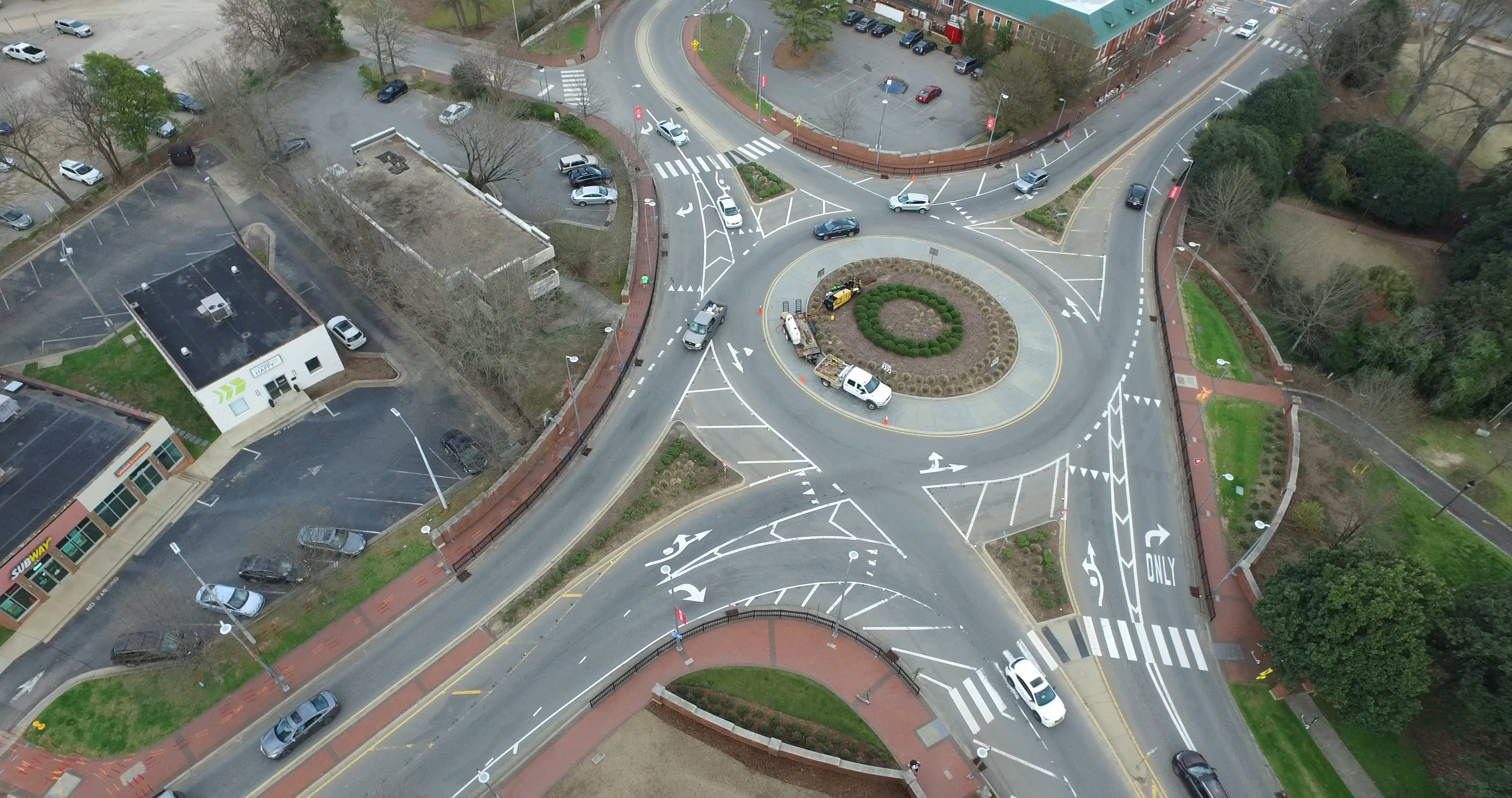 roundabout_4k_24fps_5s Object Detection Dataset by peregrine