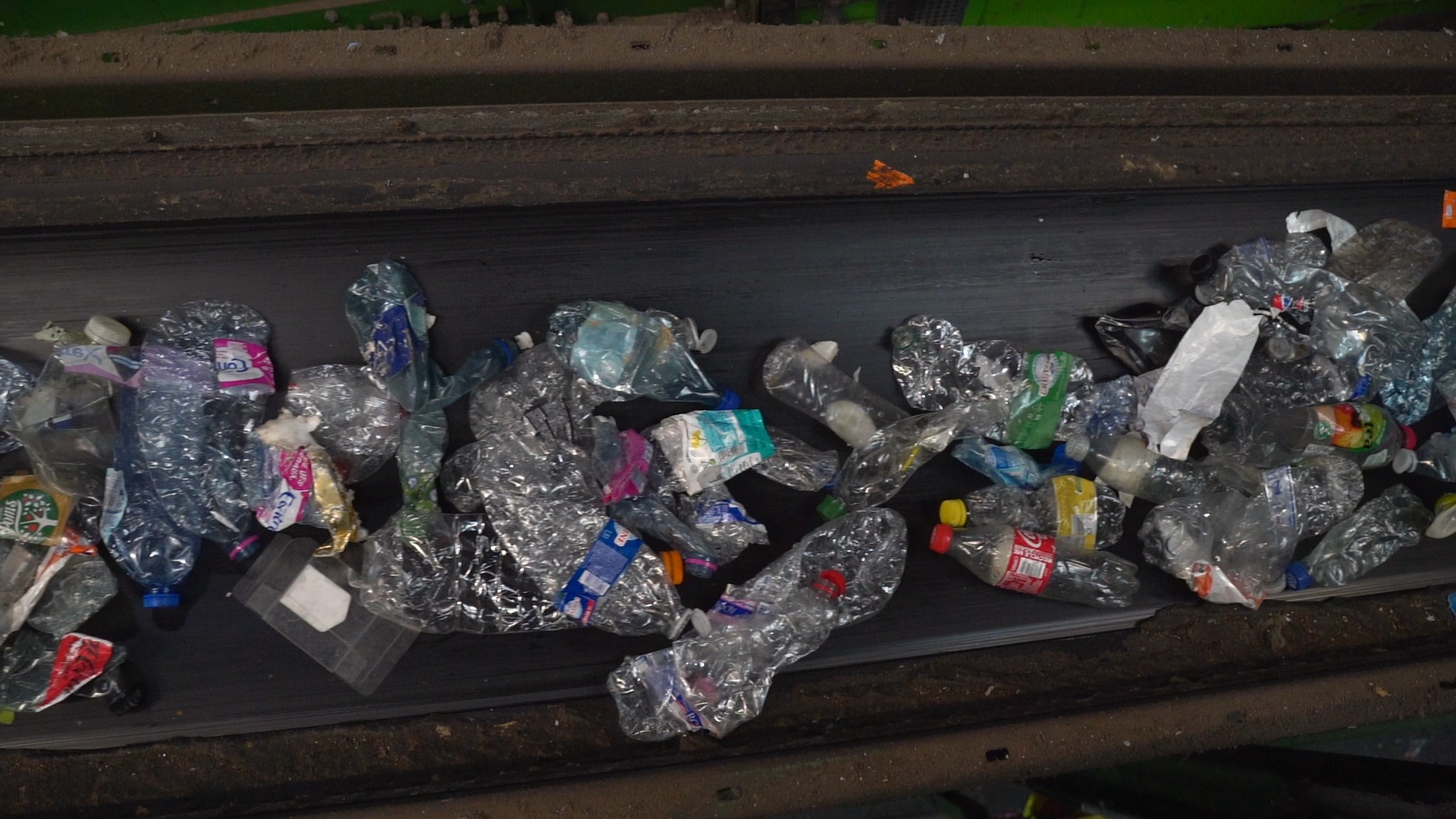 recycling plastic bottle Instance Segmentation Dataset by Mellot