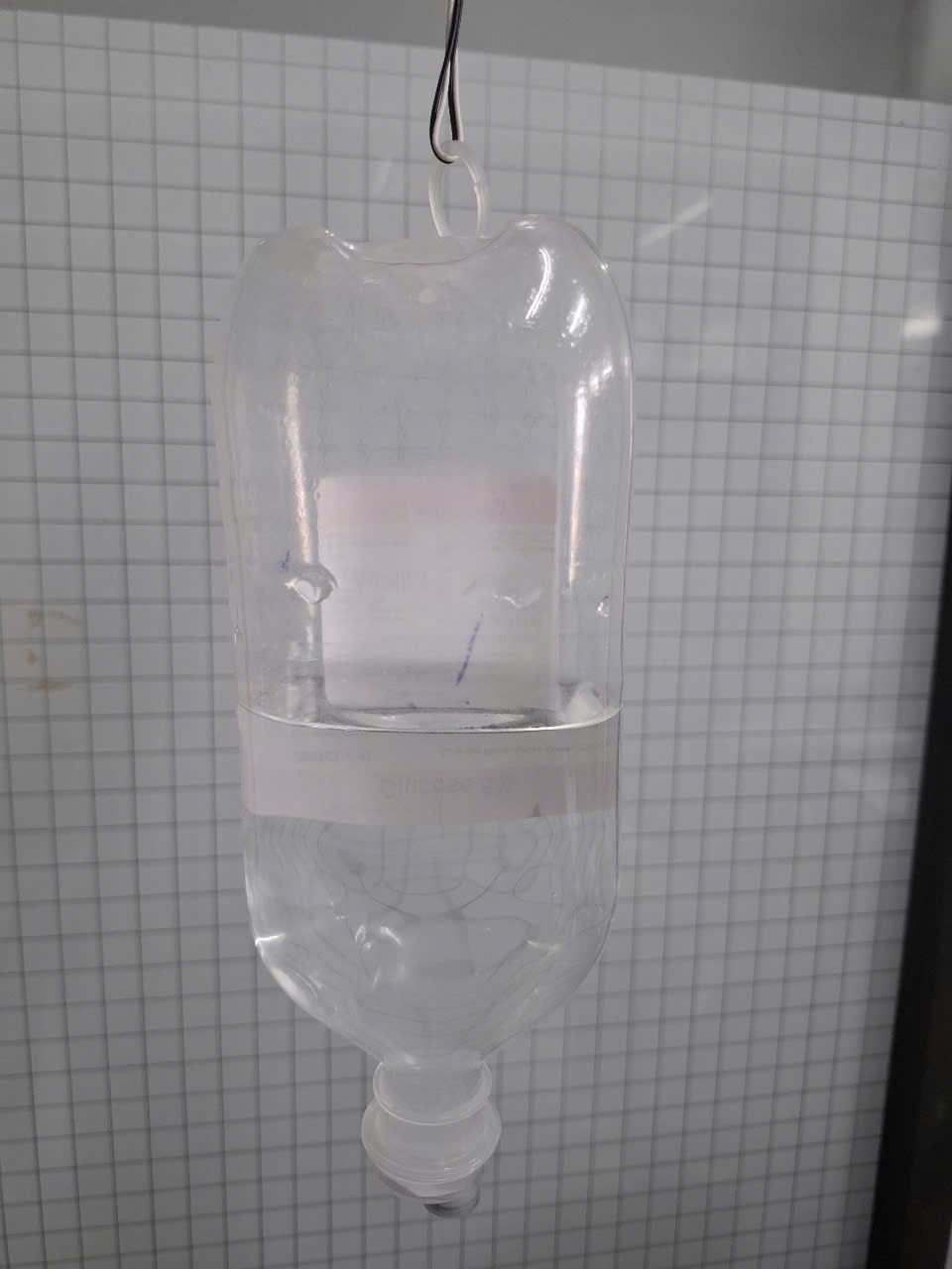 infusion bottle Object Detection Model (v1, 2024-12-16 4:46pm) by TestLabel