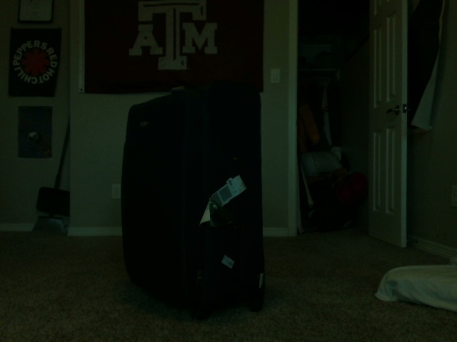 suitcase Object Detection Dataset by baggagedetection