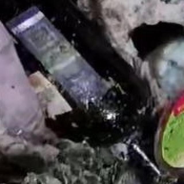 glass_wastedetection Object Detection Dataset by cvcproject