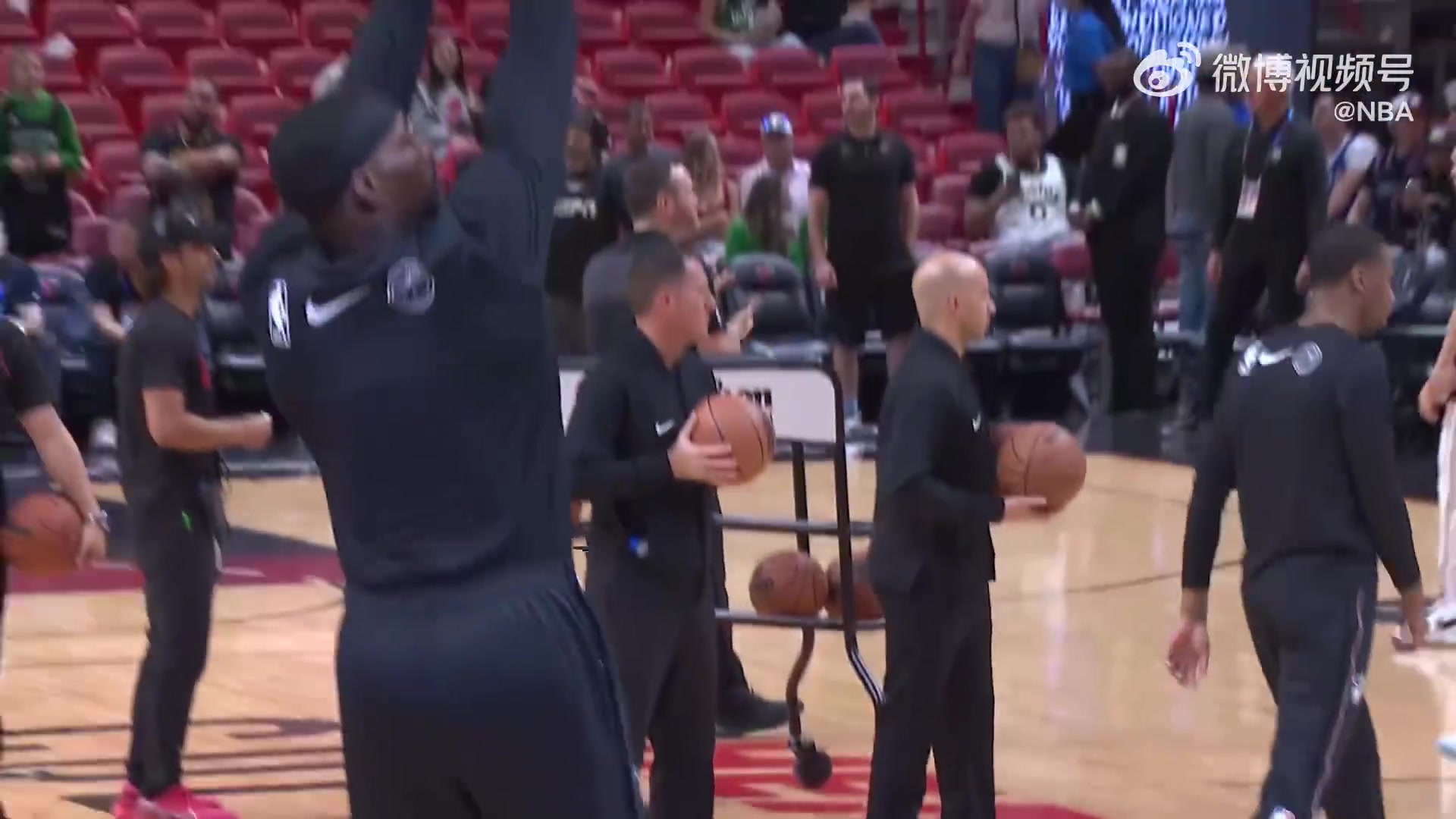 basketball in NBA game 720p Object Detection Dataset by project-pakkl