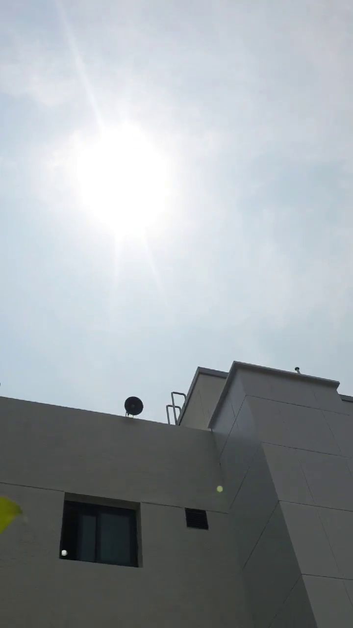 Sun detection Object Detection Dataset by project-s8sy6