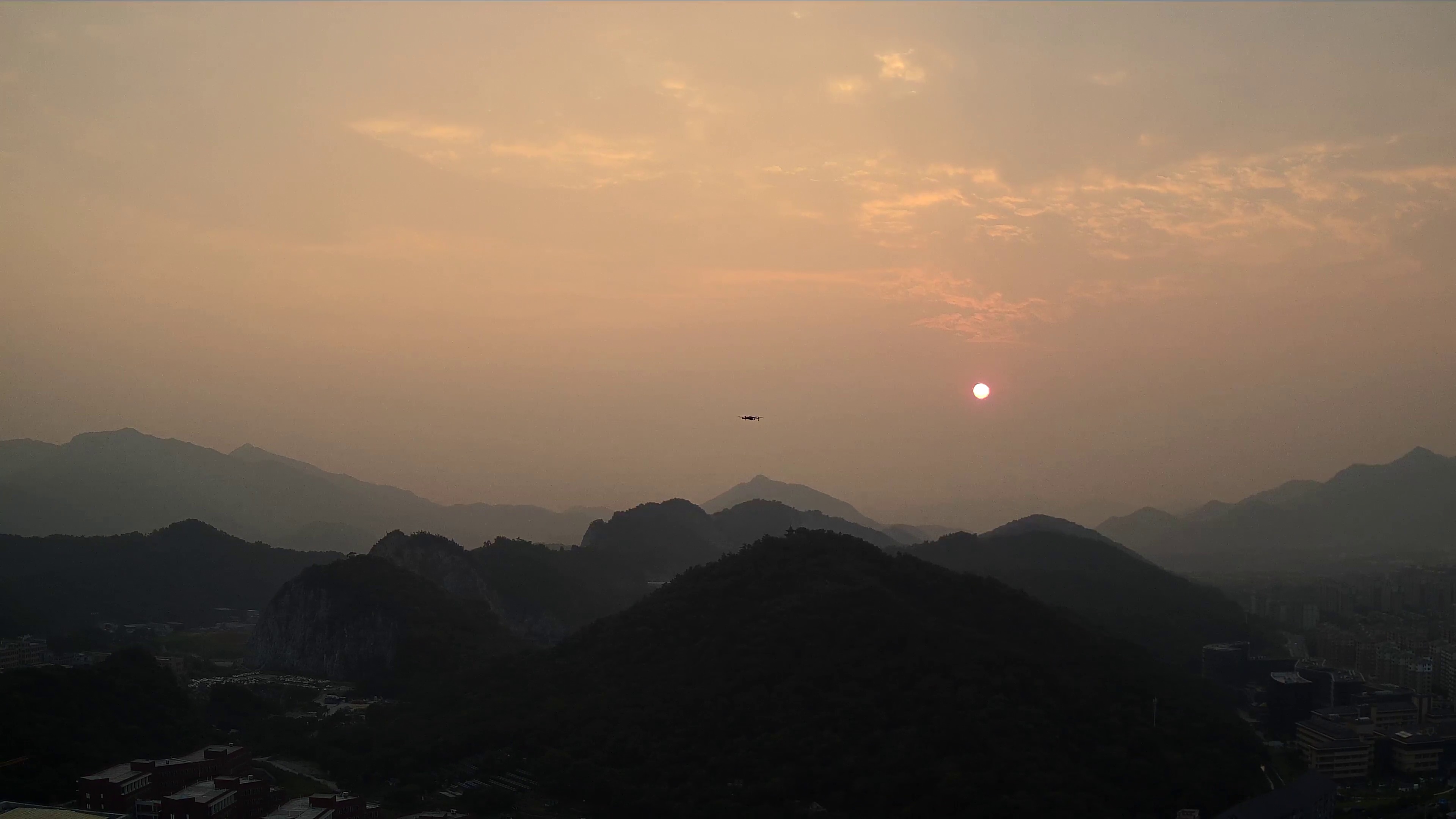 Det-Fly: Sunset 2 Object Detection Dataset (v2, 2022-08-05 8:01am) by ... Det-Fly: Sunset 2 Object Detection Dataset (v2, 2022-08-05 8:01am) by ...