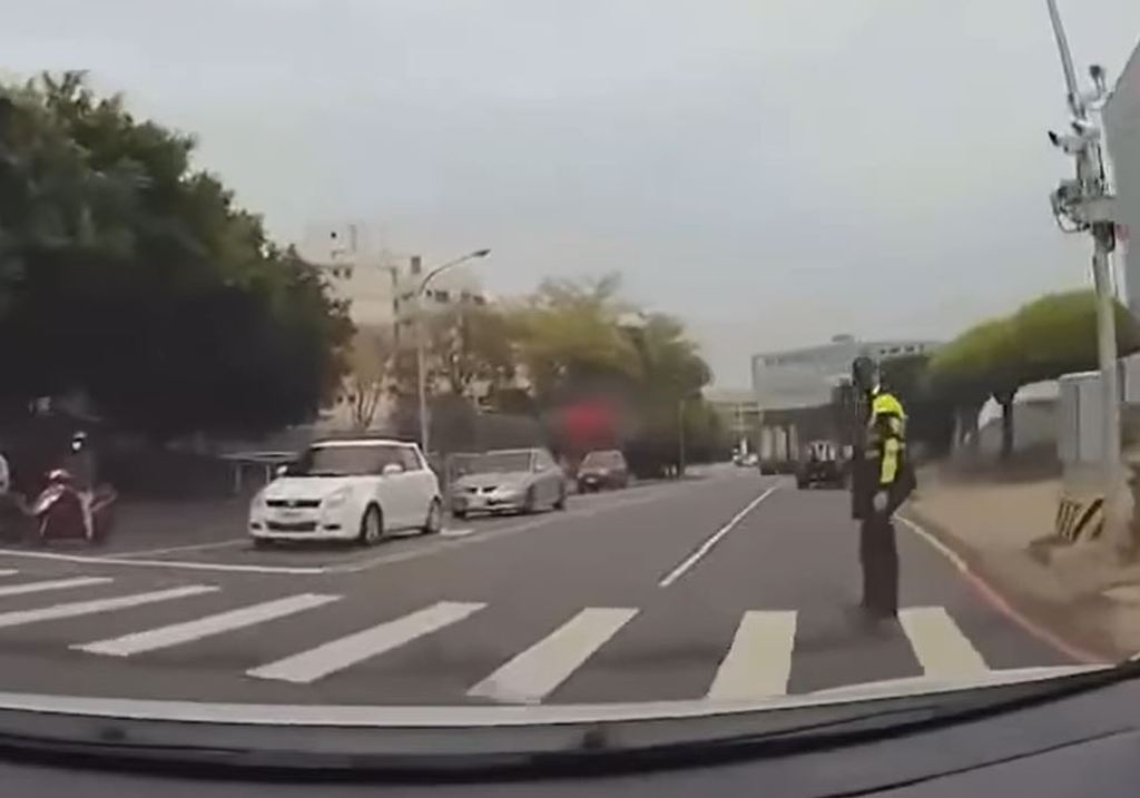 Traffic Detect - Roboflow Universe