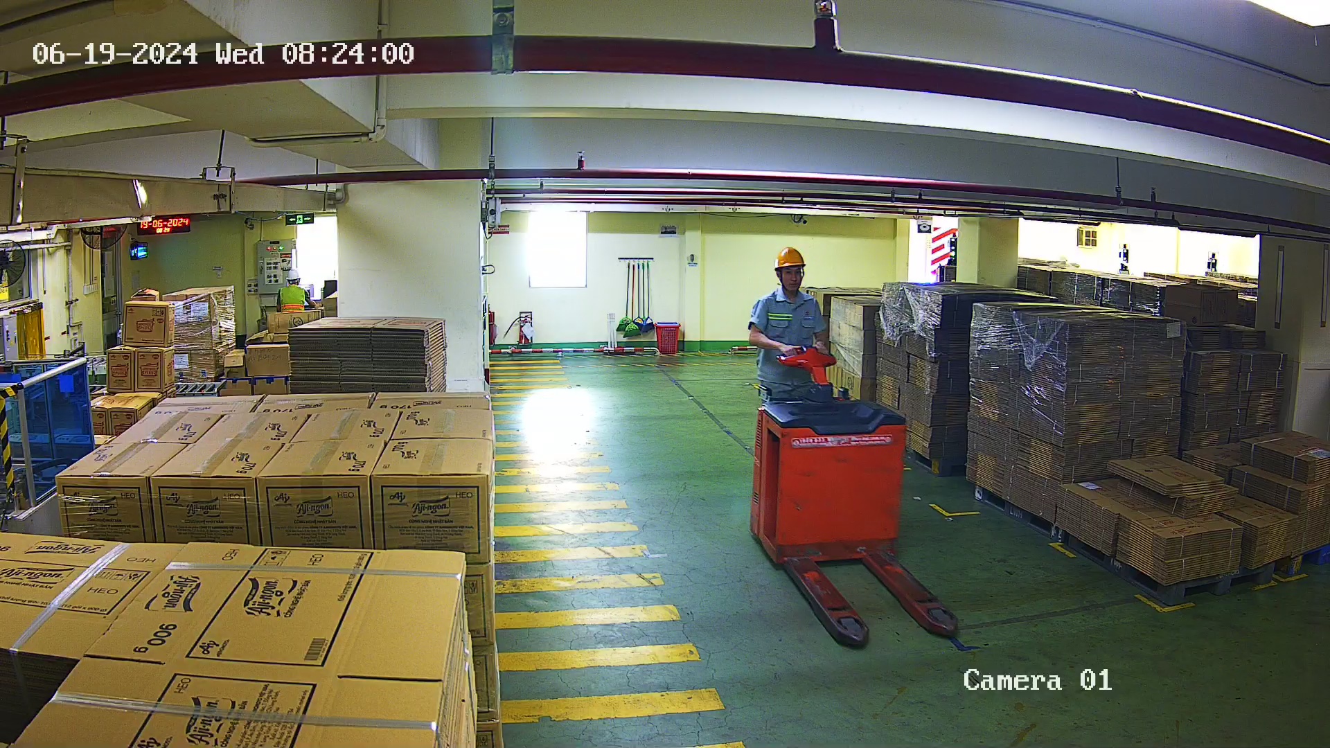 forklift12_seg 2 Instance Segmentation Dataset by person