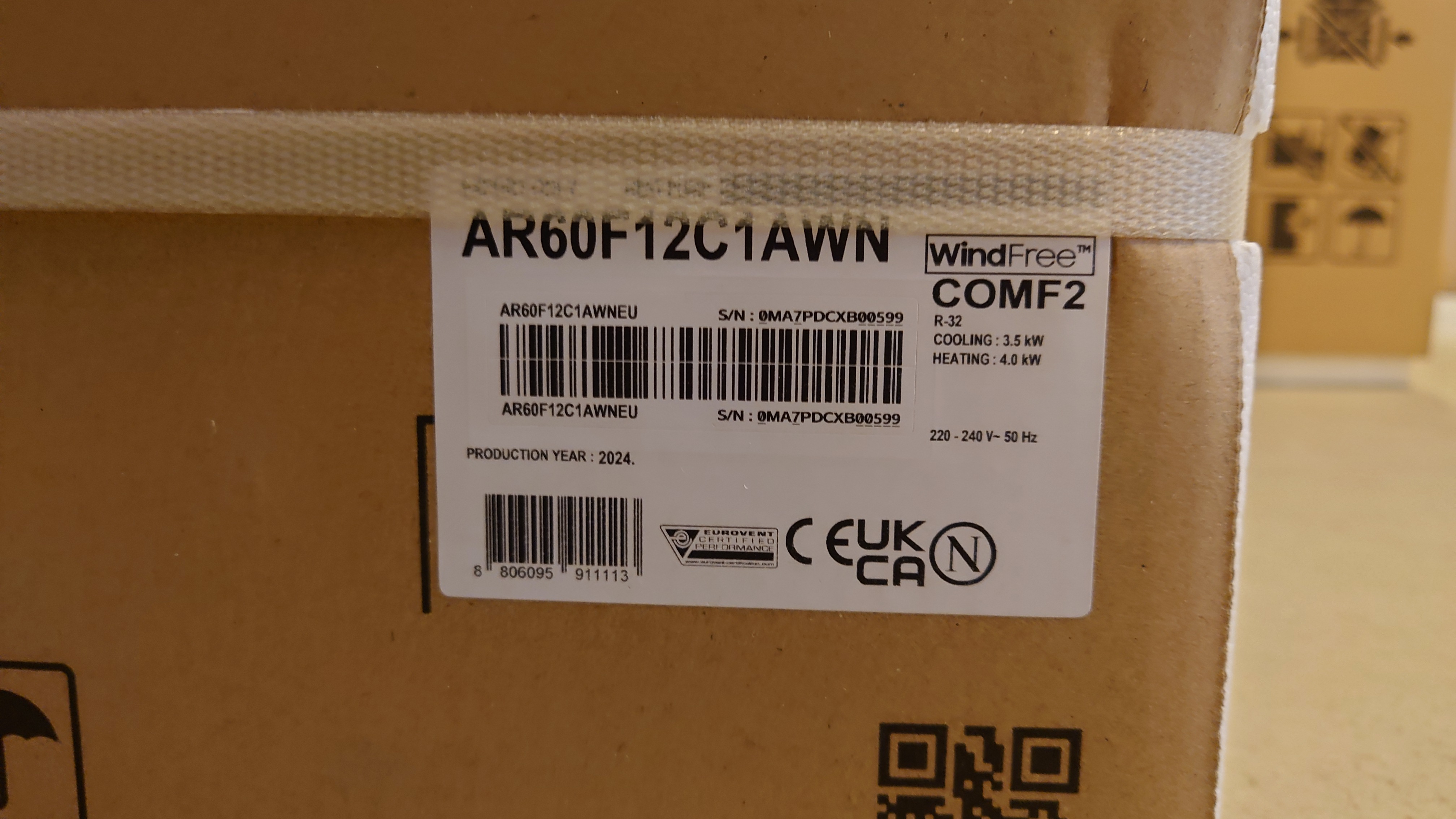 Sticker corner detection - Roboflow Universe