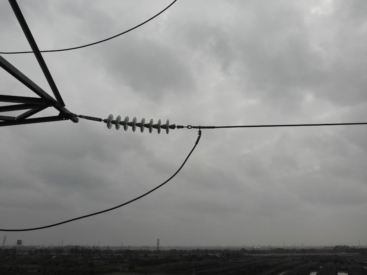 Insulator Segmentation (Segment) Instance Segmentation Dataset and Pre-Trained Model by Mai Tuan Anh