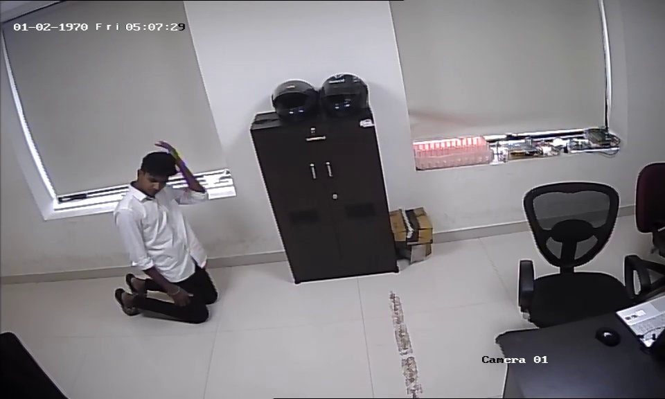 pose Object Detection Dataset by Weapon Detection