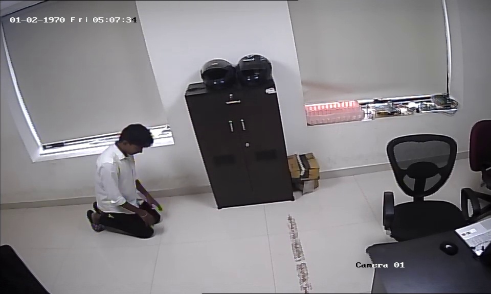 pose_1 Object Detection Dataset by Weapon Detection